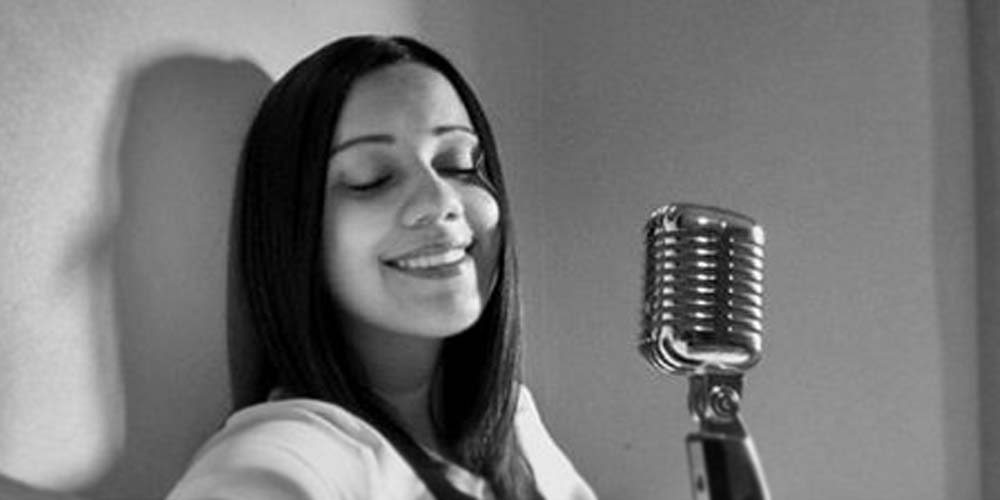 Jennifer Marques lança Direção, primeira música de trabalho - Canal Içara